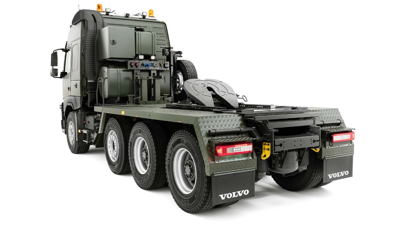 Volvo FMX 8×4 Tractor